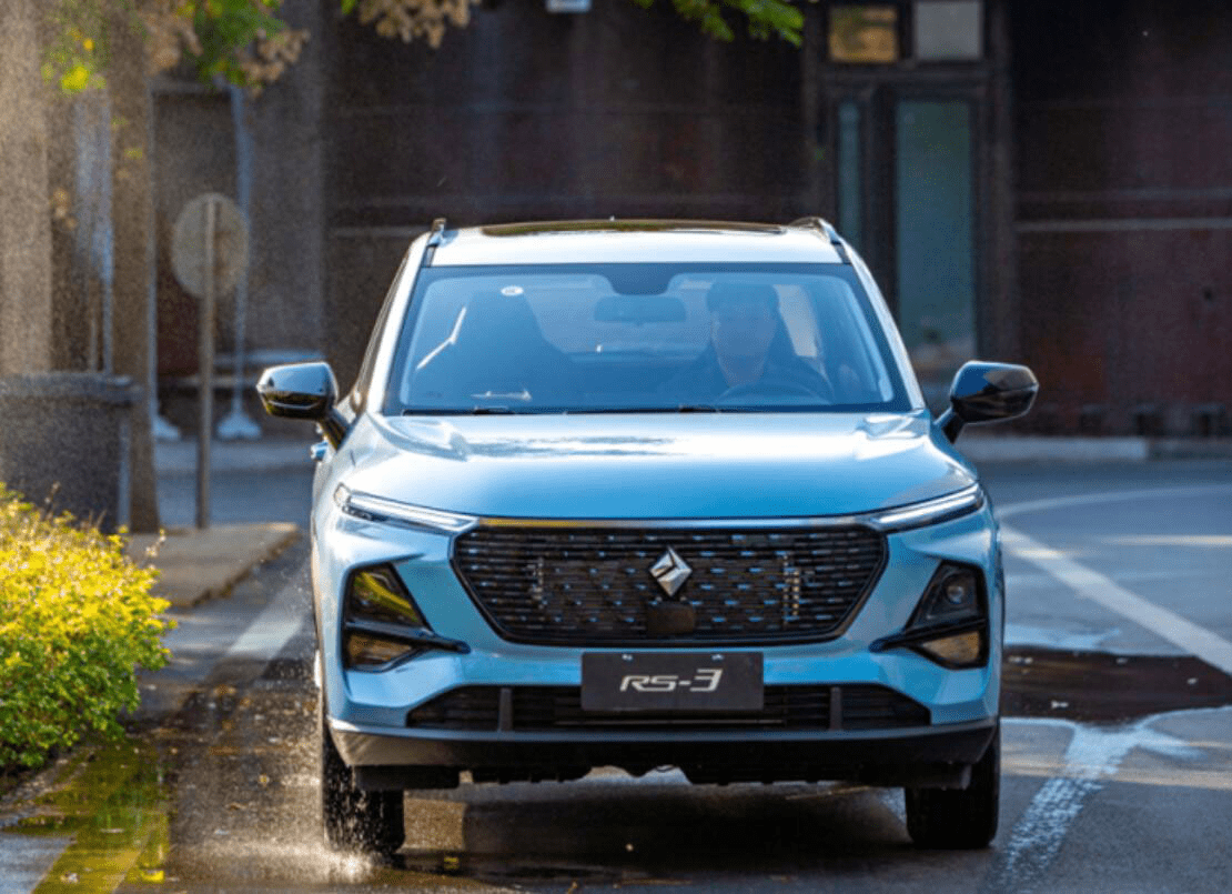 新宝骏RS-3和长安CS35PLUS哪个好？既有颜还智能选它没错_搜狐汽车_搜狐网