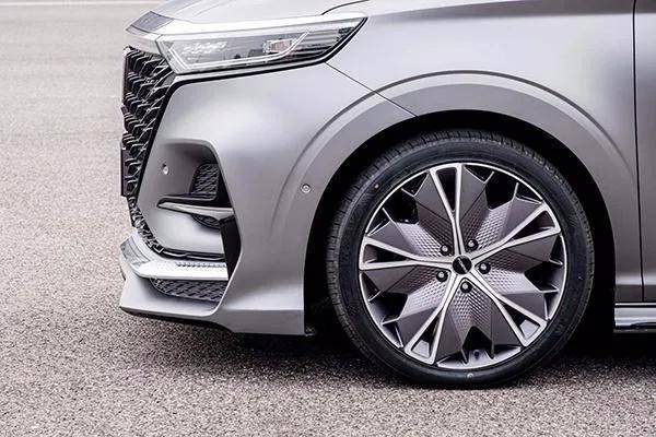 上汽荣威首款MPV iM8正式亮相，堪称平民版的埃尔法_搜狐汽车_搜狐网