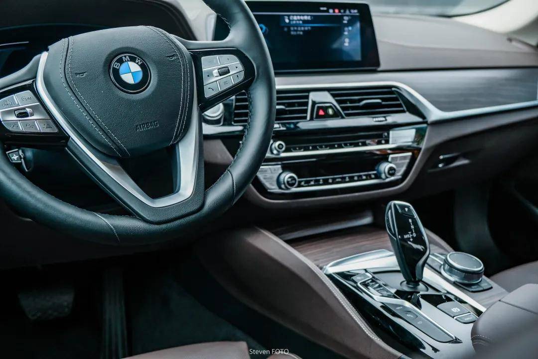 想买530Li的不妨考虑一下530Le，用车体验直线上升_搜狐汽车_搜狐网