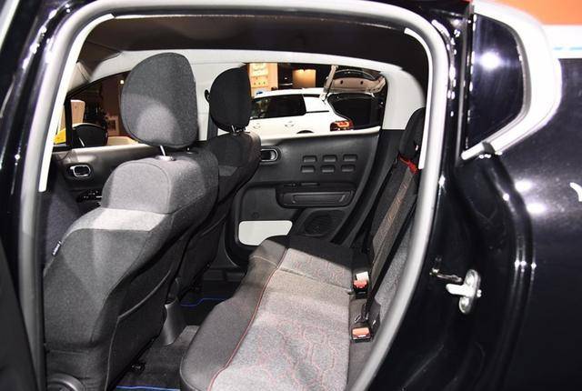 法系车的翻身之作，1.2T爆出116匹马力，离地175mm，能代步能越野_搜狐汽车_搜狐网