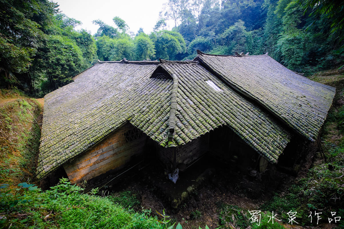 山里的老四合院，住着一群老去的人，曾经是我们的家-搜狐大视野-搜狐新闻