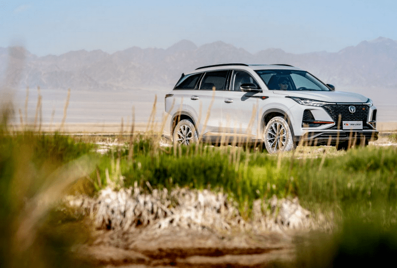 动力比肩3.5L自吸发动机，长安CS75PLUS售价10.69万起_搜狐汽车_搜狐网