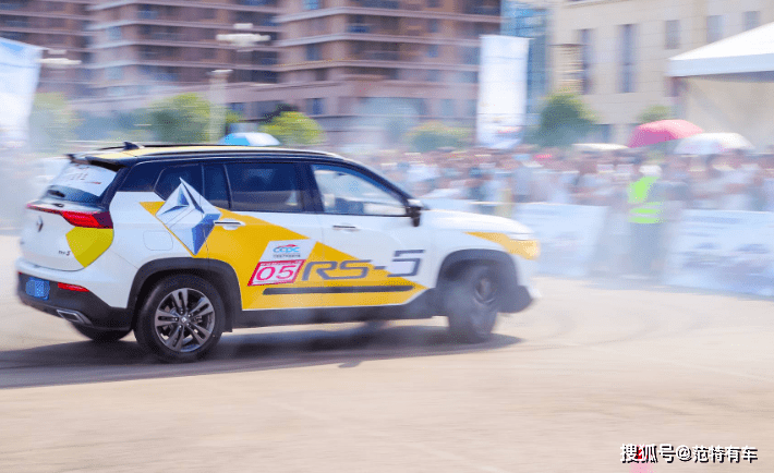连续2年获得冠军，RS-5顶配售价才12万，媲美30万级豪车_搜狐汽车_搜狐网