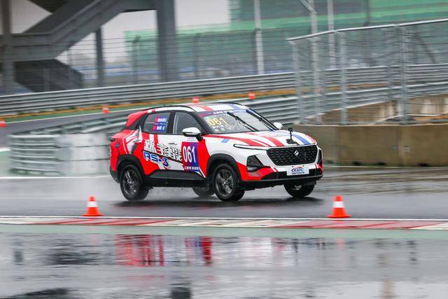 “能打”源自硬实力，新宝骏RS-3 豪取CCPC 三连冠的奥秘_搜狐汽车_搜狐网