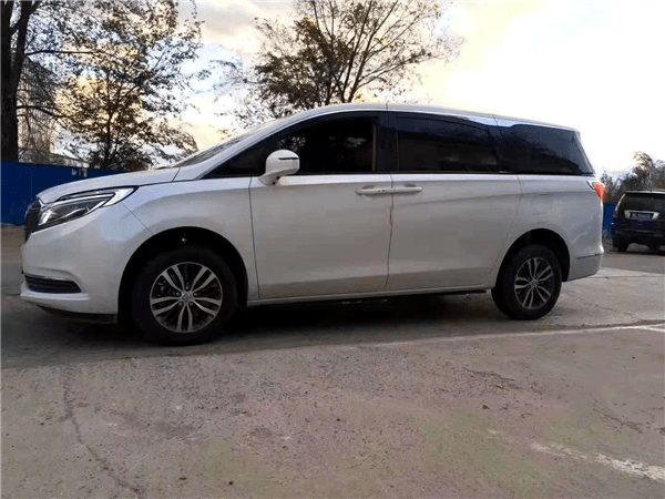 李洋分享新款GL8升级AIRBFT气动避震，提升舒适和通过性_搜狐汽车_搜狐网