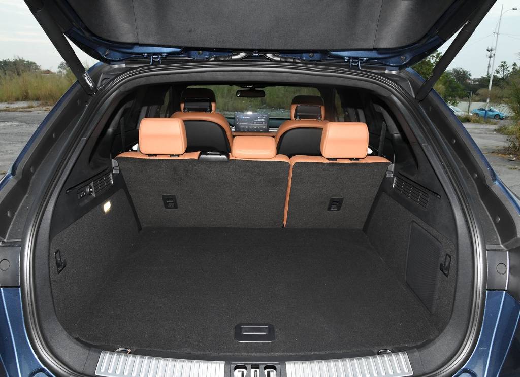 又一豪车实现国产，与Q5L、X3同级，配V6+8AT，30来万就能开走？_搜狐汽车_搜狐网