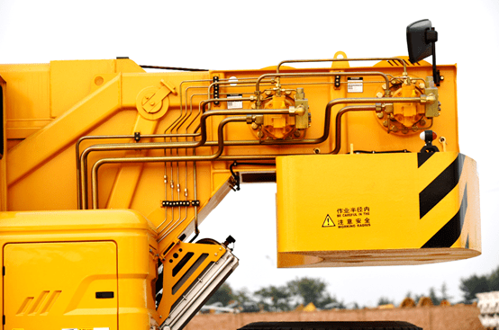 【新品】徐工KC又添新势力：小众也出众，四节QY25KC助你吊装提速！升档！_搜狐汽车_搜狐网