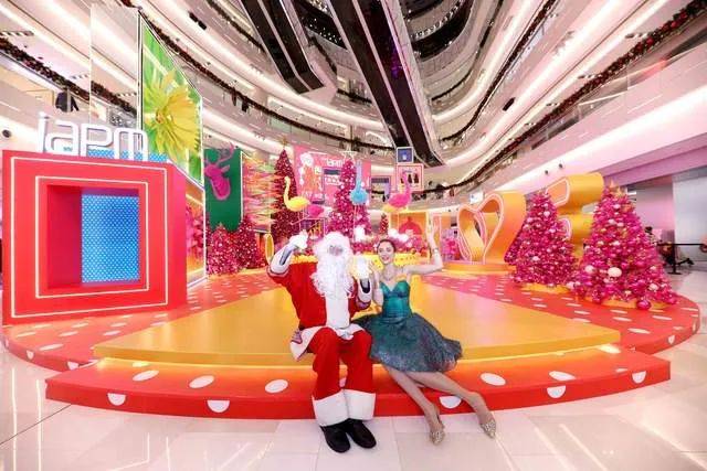 2020上海环贸广场iapm 圣诞主题装置「色彩幻想曲」波普嘉年华-搜狐大视野-搜狐新闻