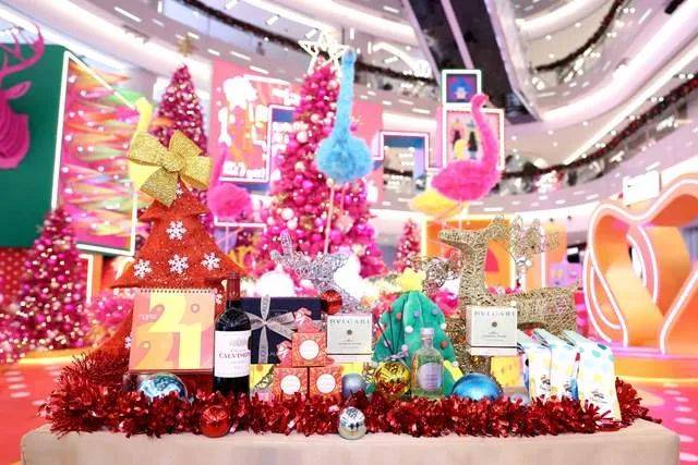 2020上海环贸广场iapm 圣诞主题装置「色彩幻想曲」波普嘉年华-搜狐大视野-搜狐新闻