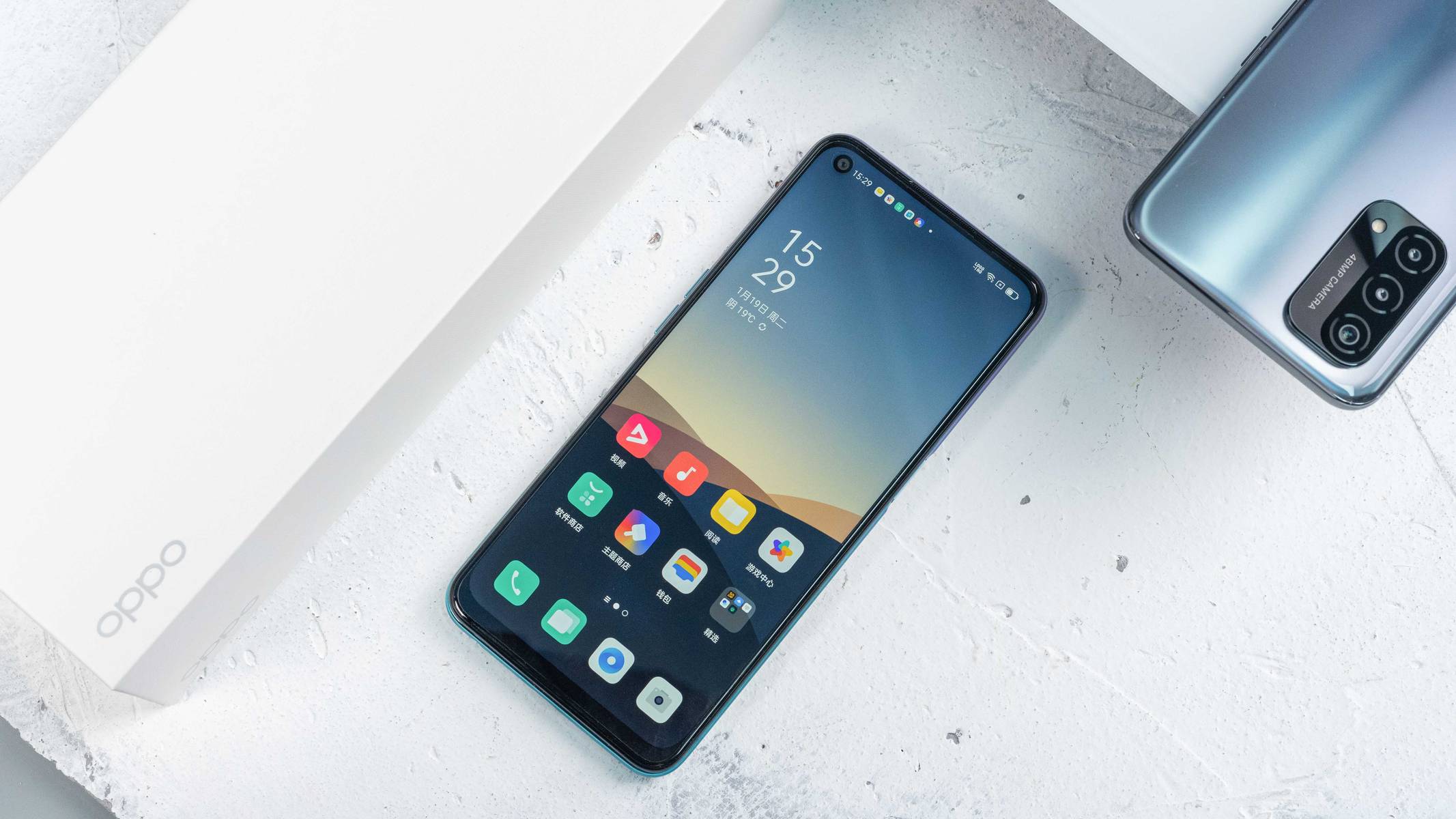 OPPO A93真机图赏：硬核实力 轻薄全能-搜狐大视野-搜狐新闻