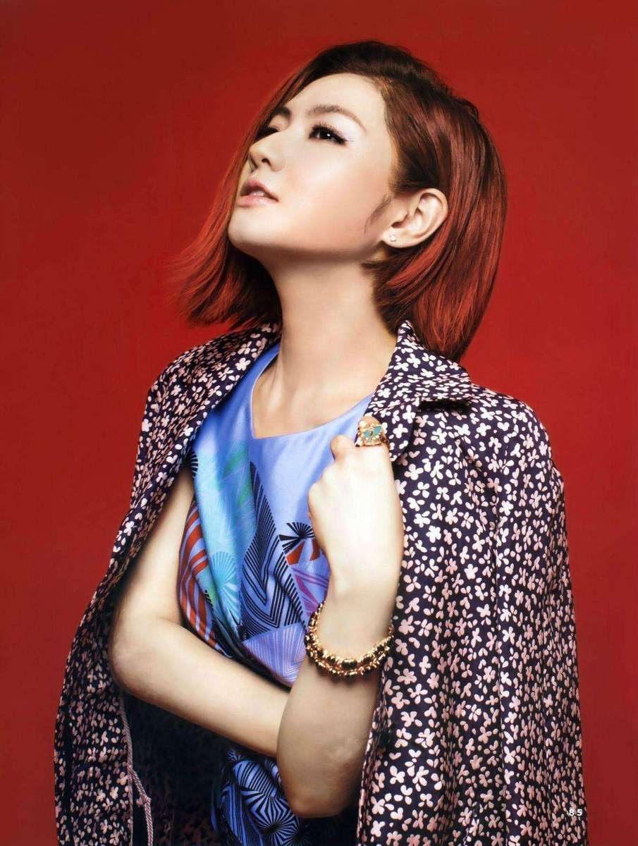 歌手 Selina 经典照片合集-搜狐大视野-搜狐新闻