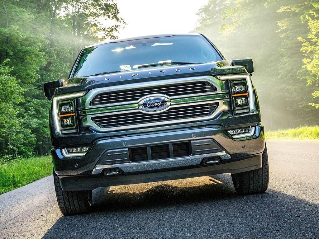 猛禽大战霸王龙！福特F150对比道奇Ram TRX，谁更猛？_搜狐汽车_搜狐网