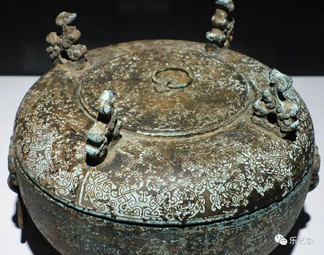 商末提梁卣 人面鼓环 错银四羊盒：南博青铜器巡礼之三-搜狐大视野-搜狐新闻