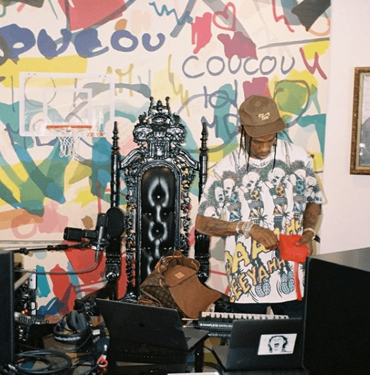 Travis Scott cos 蝙蝠侠被喷惨，Instagram 直接破防了！-搜狐大视野-搜狐新闻