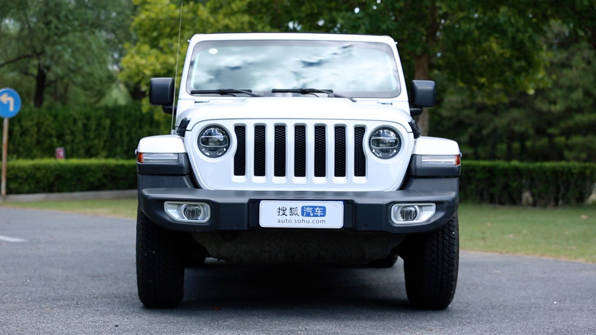 更全能的经典硬派SUV 试Jeep牧马人电动敞篷版_搜狐汽车_搜狐网