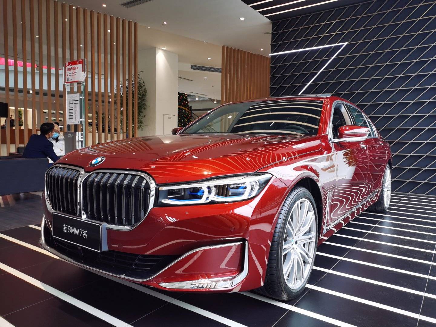 奥迪A8的劲敌，气场不输新款奔驰S级，3.0T+8AT，新宝马7系来袭_搜狐汽车_搜狐网