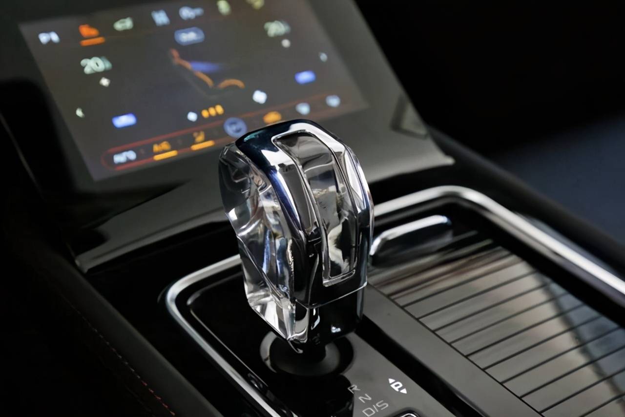 8AT换成6AT，奔腾T99销量却创新高，它是十五万的新选择_搜狐汽车_搜狐网