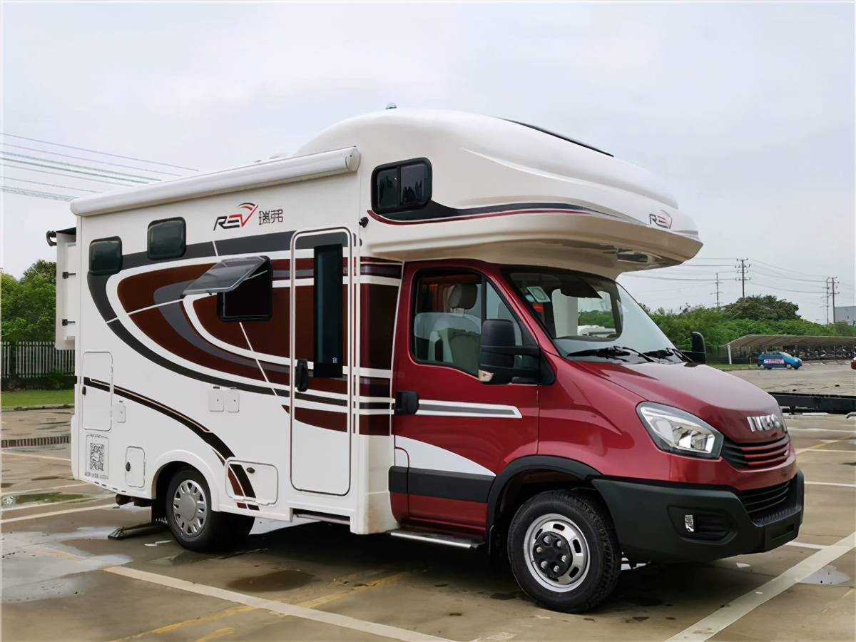 最新款瑞弗国六V820双拓展依维柯房车，中美合资匠心打造_搜狐汽车_搜狐网