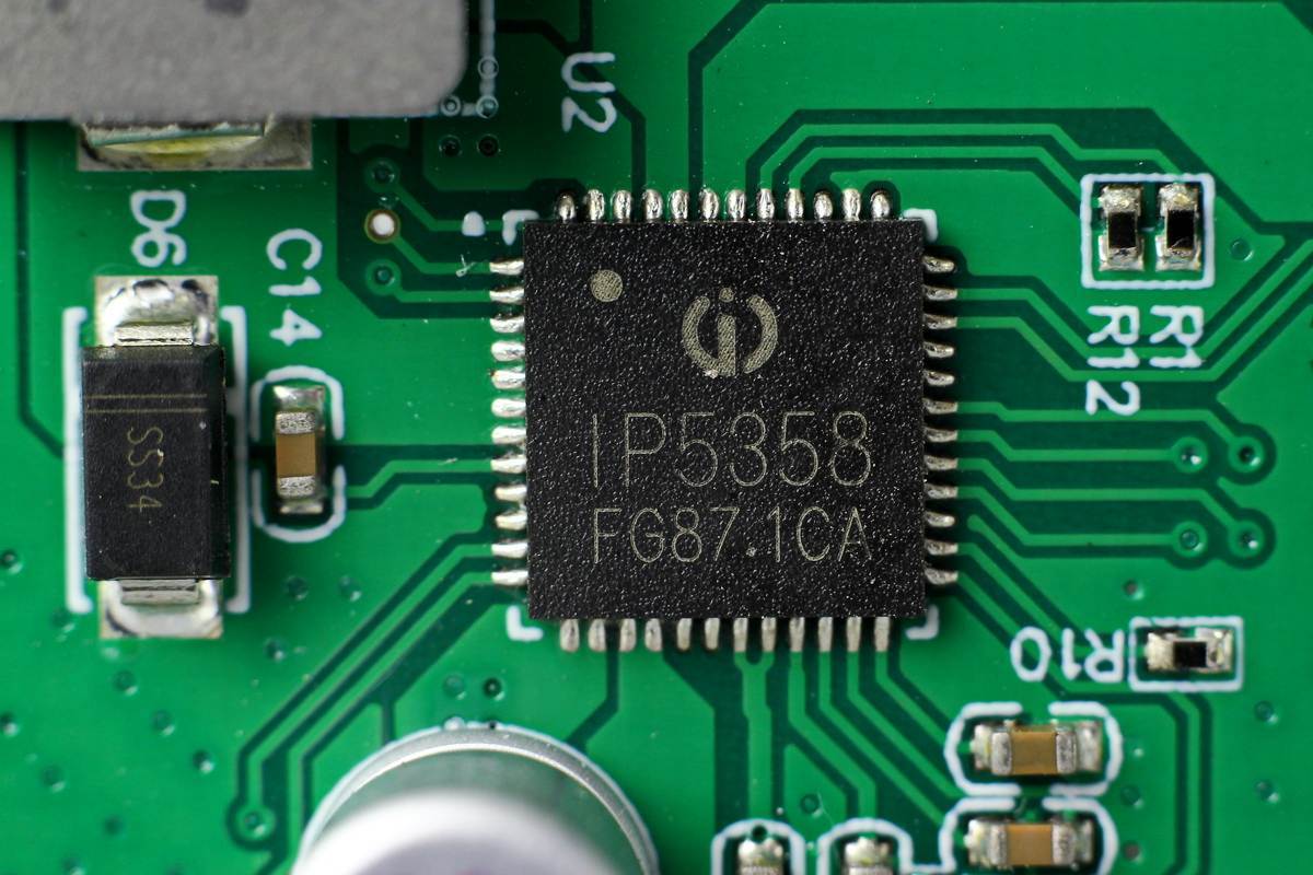 羽博50000mAh双向快充移动电源H5拆解，内置英集芯IP5358主控芯片-搜狐大视野-搜狐新闻