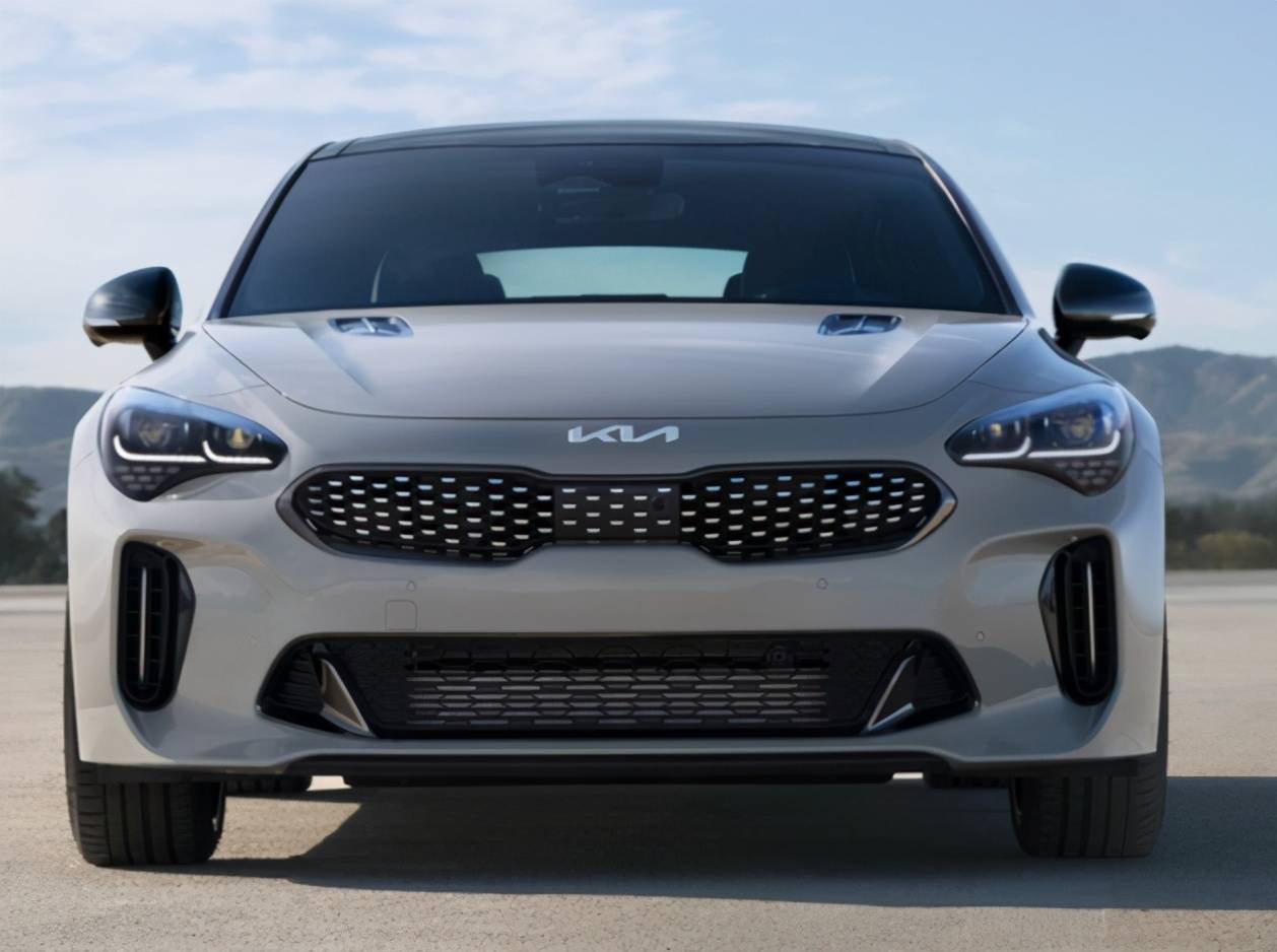 3.3T引擎+8AT，最强起亚斯汀格曝光，预售24万，比大众CC还给力！_搜狐汽车_搜狐网