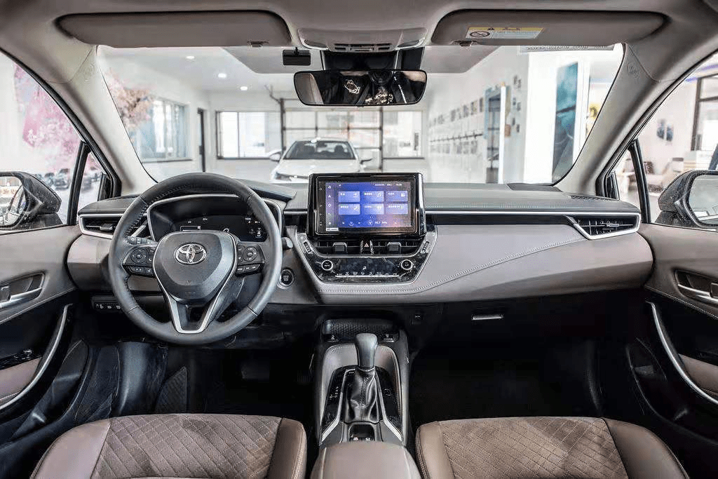 售价14.28-17.98万元，一汽丰田全新TNGA越级轿市亚洲狮上市_搜狐汽车_搜狐网