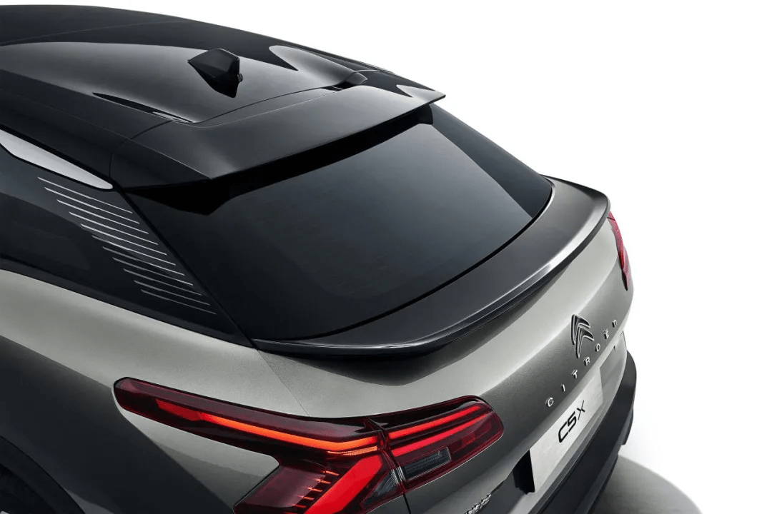 车名真香！东风雪铁龙凡尔赛C5X全球首秀_车型