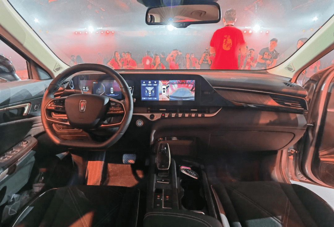 携手李宁，一汽奔腾T55起售9.89万元，要当新国民悦极SUV_搜狐汽车_搜狐网