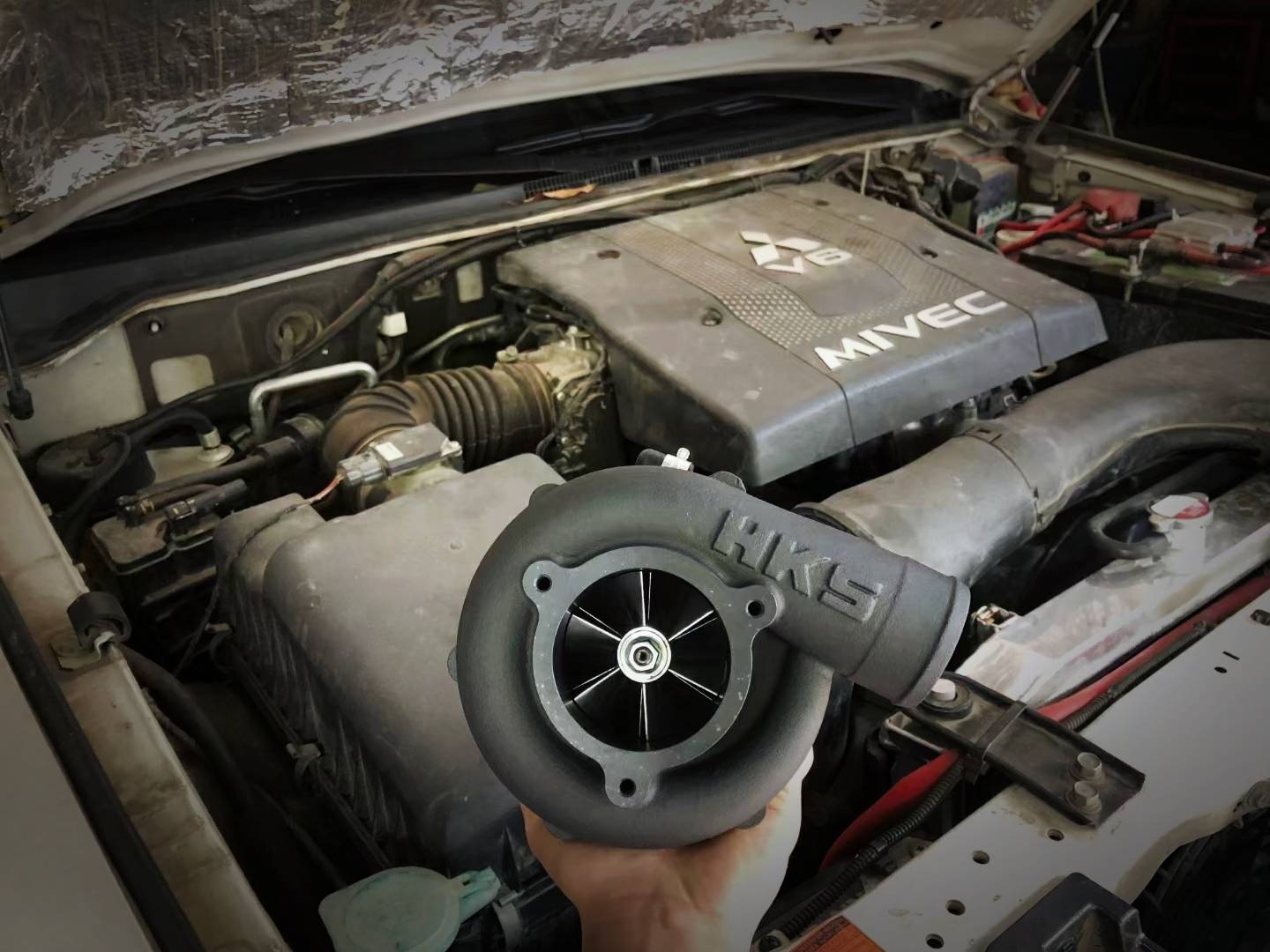 一代枭雄!三菱帕杰罗V93 V97改装HKS机械增压，山猫发力，诠释动力_搜狐汽车_搜狐网