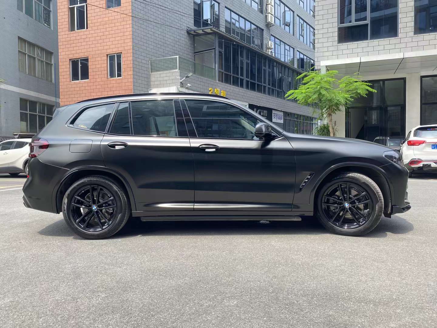 宝马X3汽车贴膜EK FILM-EK改色膜陶瓷黑_搜狐汽车_搜狐网