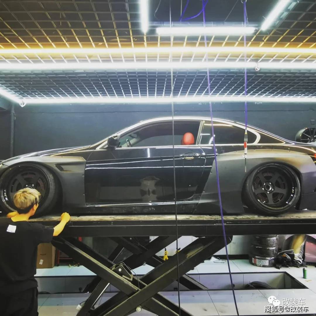 辽宁车友的宝马E92逆向改装，先选宽体后挑车你学到了吗？_搜狐汽车_搜狐网