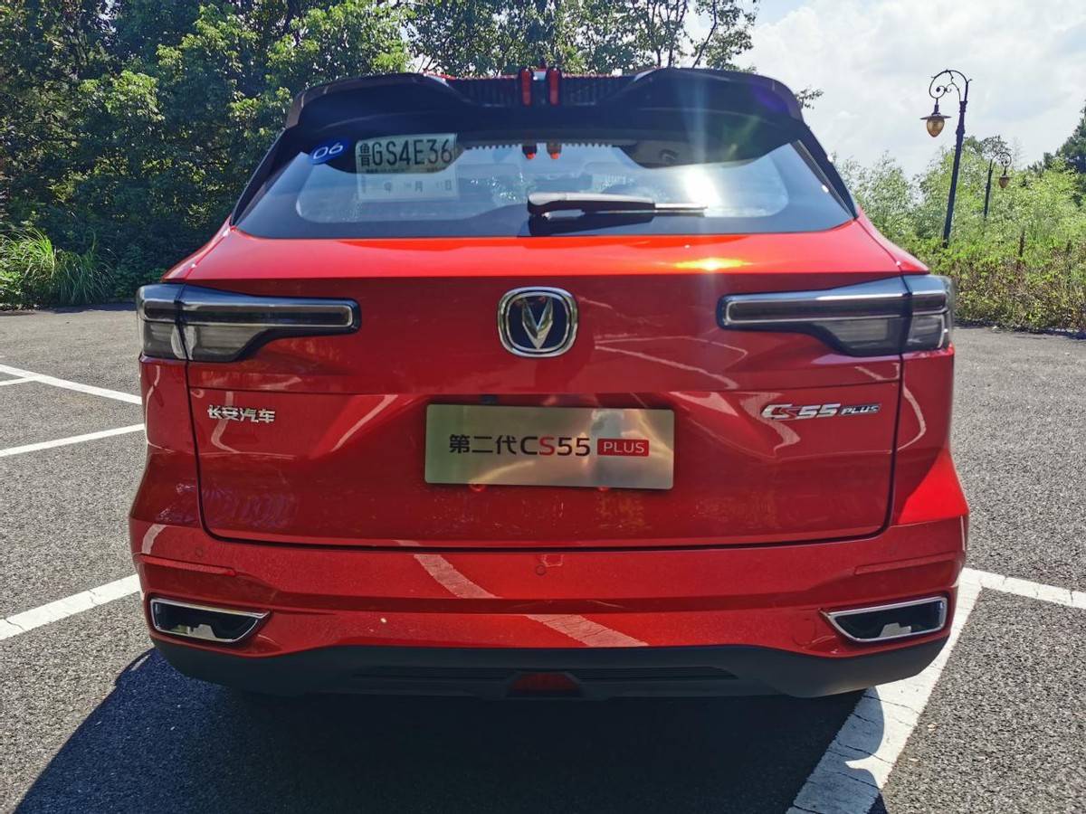 外观、配置升级后焕然一新，第二代CS55plus实拍评测_搜狐汽车_搜狐网