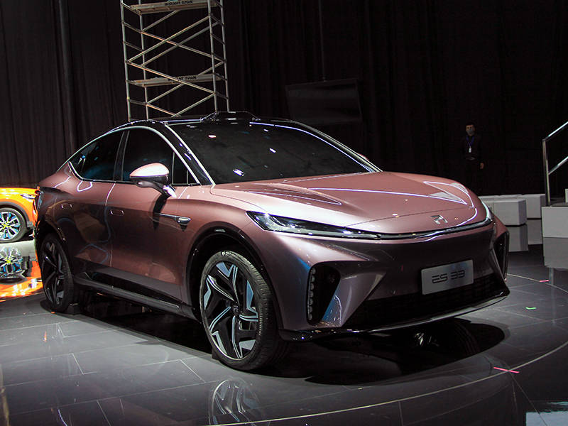 2021成都车展 定位中大型SUV R汽车ES33量产版实拍_搜狐汽车_搜狐网