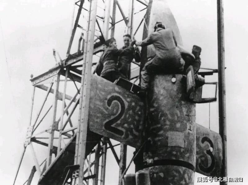 要机不要人，德军Ba349截击机，从垂直发射到攻击只有一次机会_火箭发动机