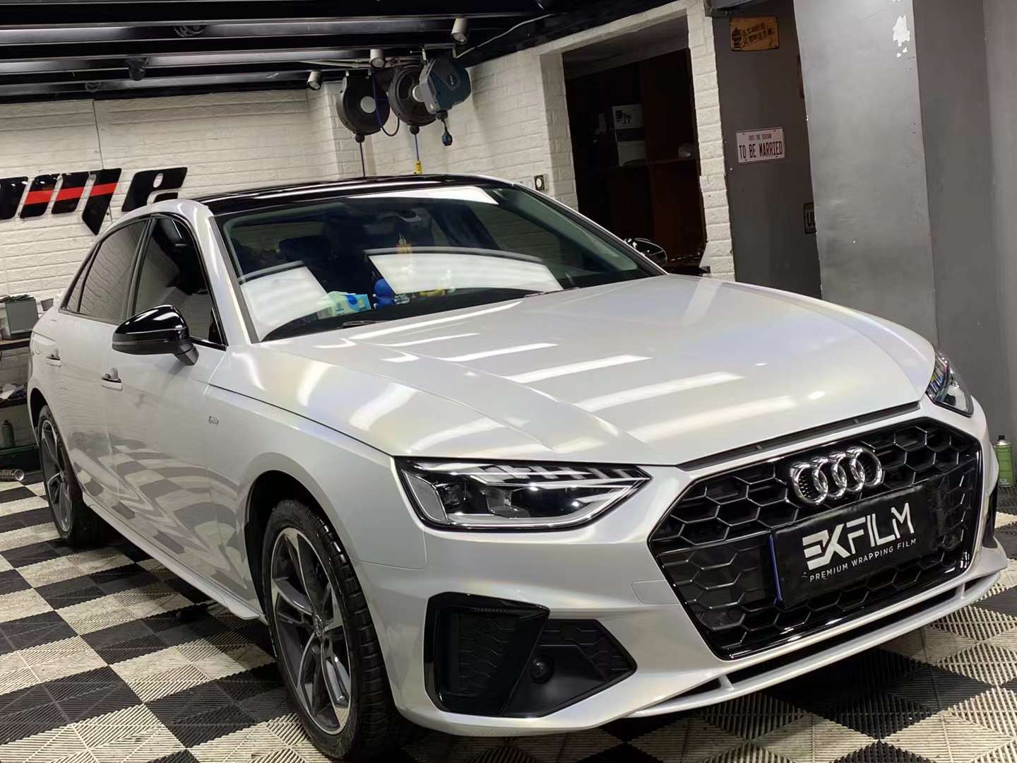 奥迪A4L全车贴膜EKFILM-EK改色膜钻石镭射白_搜狐汽车_搜狐网