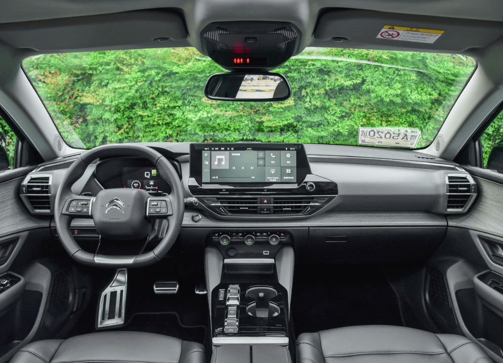 堪称同级最独特的中级车，凡尔赛C5X正式上市，售价14.37万元起_搜狐汽车_搜狐网