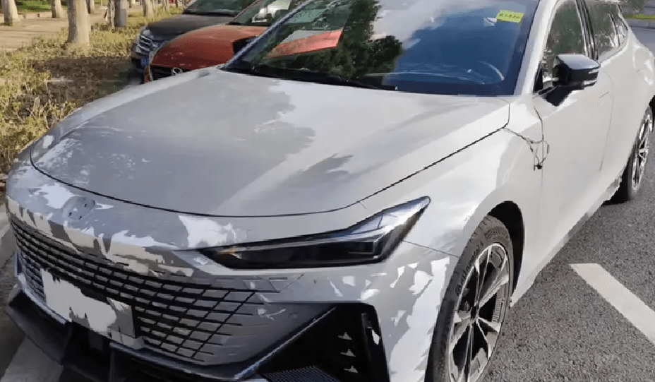 打工人的“丐版A7”来了，长安UNI-V实车曝光，15万能搞定吗？_搜狐汽车_搜狐网