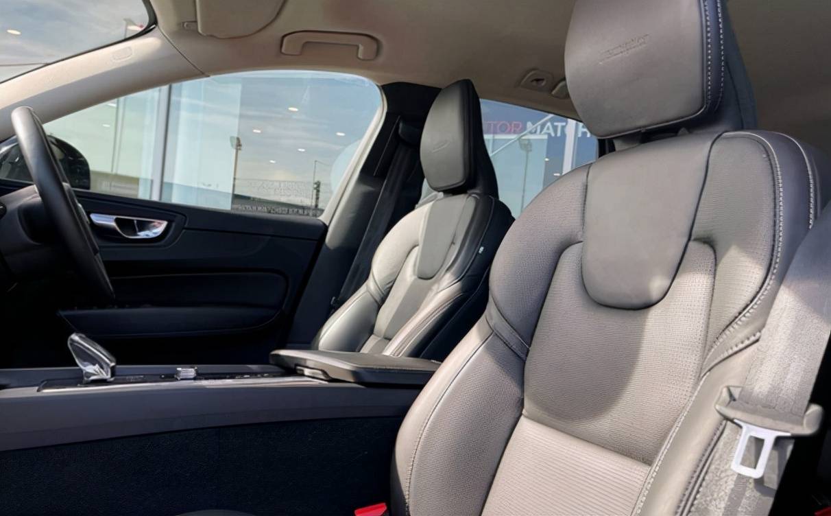 2.0T混动引擎+8AT，落地30万，尺寸不输GLC，还看啥Q5_搜狐汽车_搜狐网