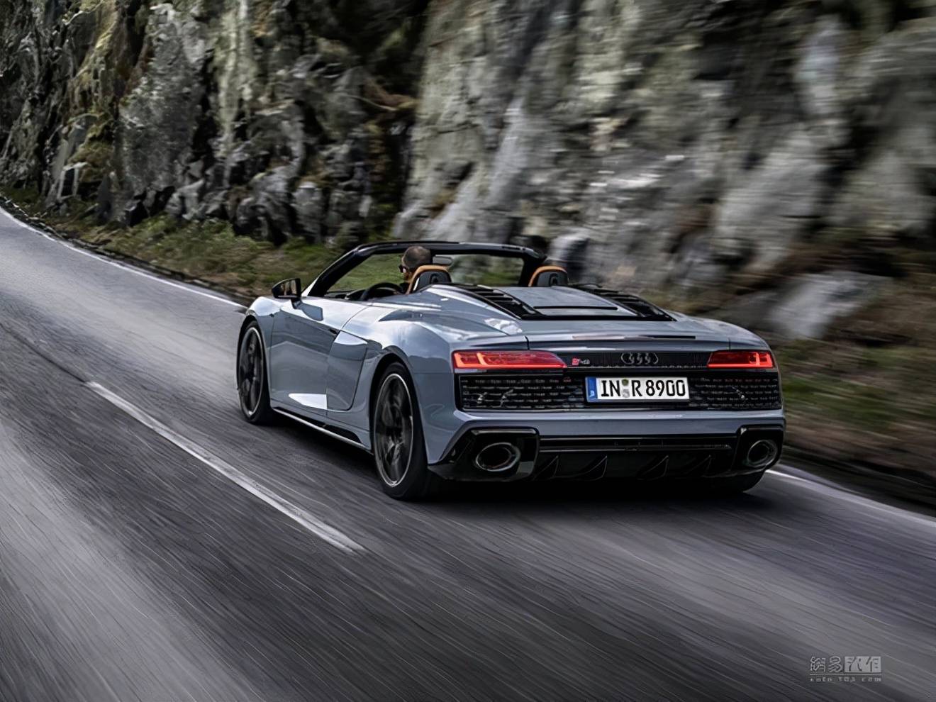 3.7s破百不用W12 奥迪新款R8 V10 RWD官图发布_搜狐汽车_搜狐网