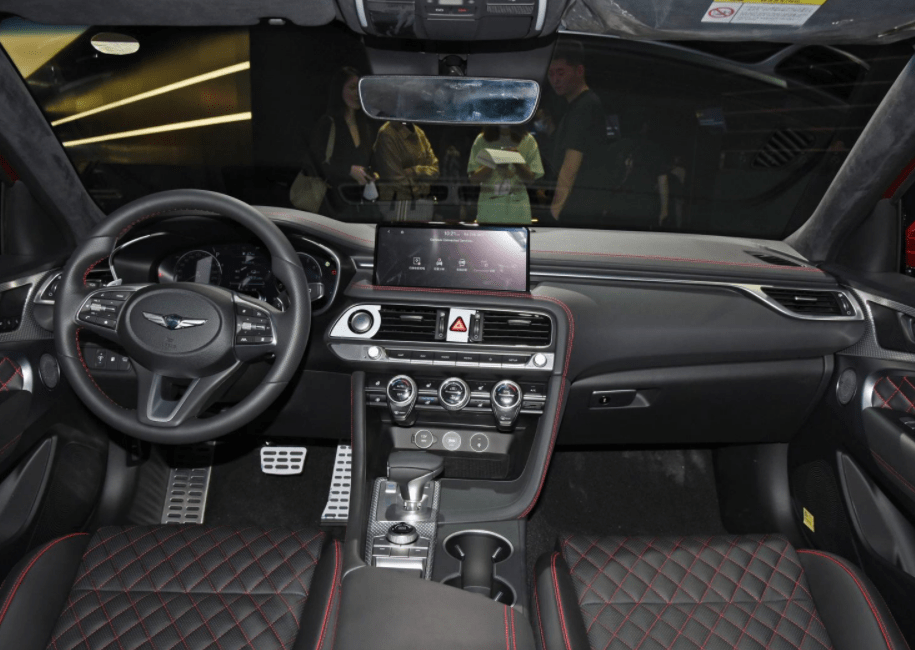 姗姗来迟，捷尼赛思G70上市，够格与奥迪A4L、奔驰C级一较高下？_搜狐汽车_搜狐网