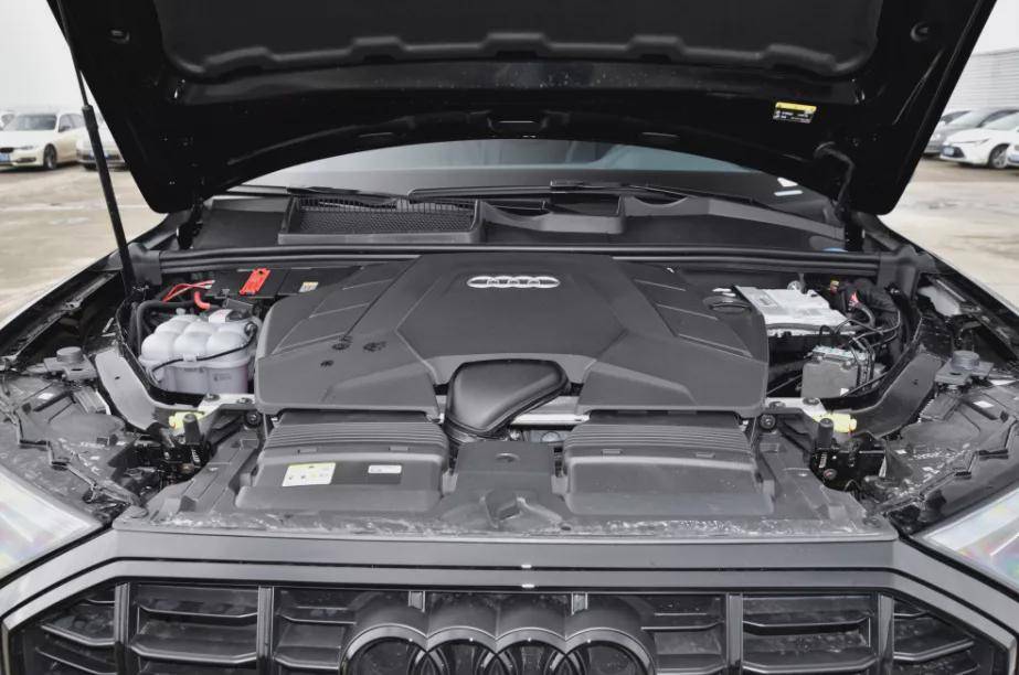 奥迪Q7冰雪运动版上市，售价81.98万元，车叔为何不推荐买？_搜狐汽车_搜狐网