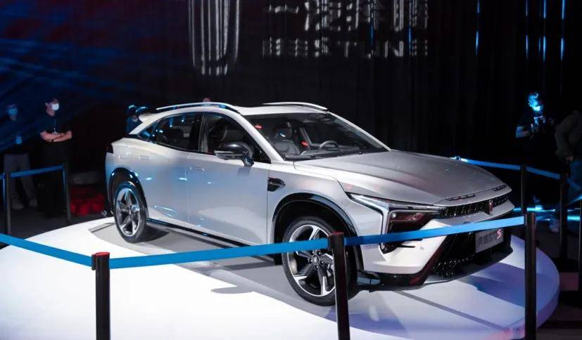 轿跑SUV阵营上新：一汽奔腾B70S亮相，明年2季度上市_搜狐汽车_搜狐网