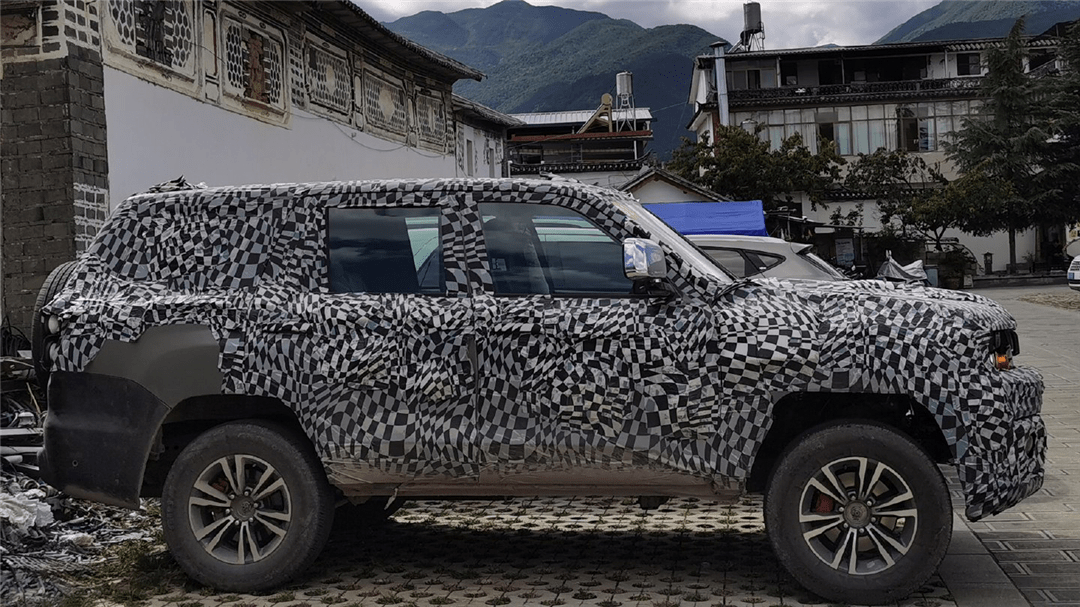 北京BJ60最新谍照曝光 定位中大型越野SUV/竞争坦克500_搜狐汽车_搜狐网