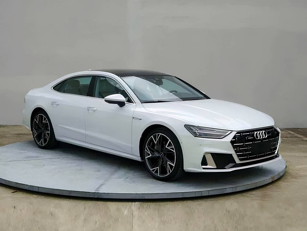 上汽奥迪A7L 2.0T要来了！提供四驱版车型可选，售价或有惊喜_搜狐汽车_搜狐网