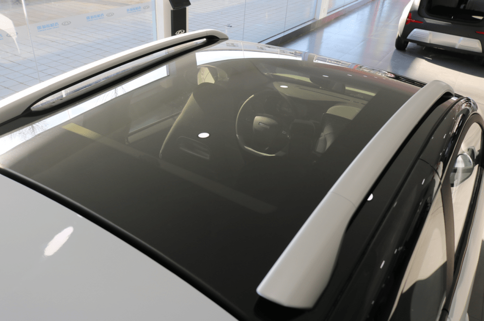 靠颜值吸引小姐姐？奇瑞小蚂蚁甜粉款到店实拍_搜狐汽车_搜狐网