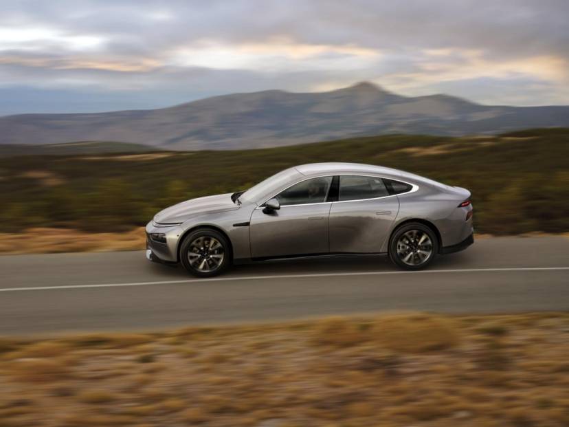 蔚来ET7还没来得及交付，家族第二款轿车ET5即将发布，小鹏P7慌了_搜狐汽车_搜狐网