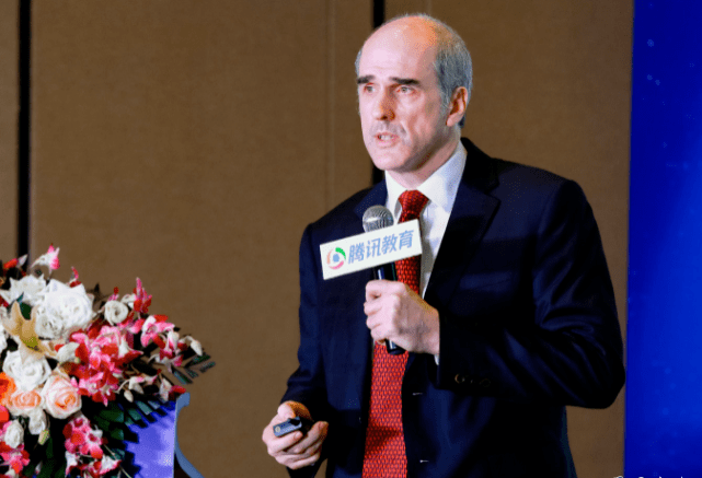 2021年“翼展未来”秋展|查特豪斯高中创校校长Duncan Reith 演讲_英国_公学_查特豪斯