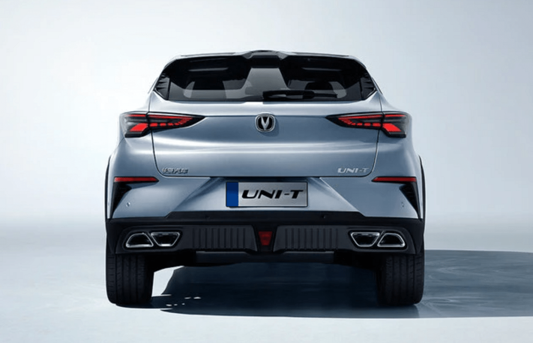 蓝鲸2.0T发动机+爱信8AT 长安UNI-T 2.0T车型上市售13.79万起_搜狐汽车_搜狐网