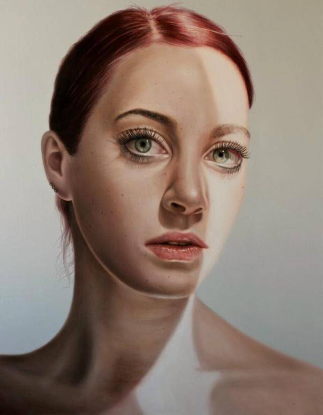 为了避免千篇一律的肖像写实，他用作品来捕获人物转瞬即逝的印象_Matt_Doust_美国