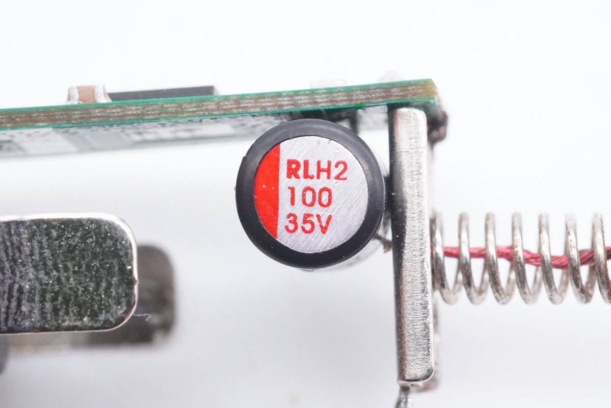 内置英集芯IP6538高集成SOC IC，机乐堂45W三合一带线车充拆解_搜狐汽车_搜狐网