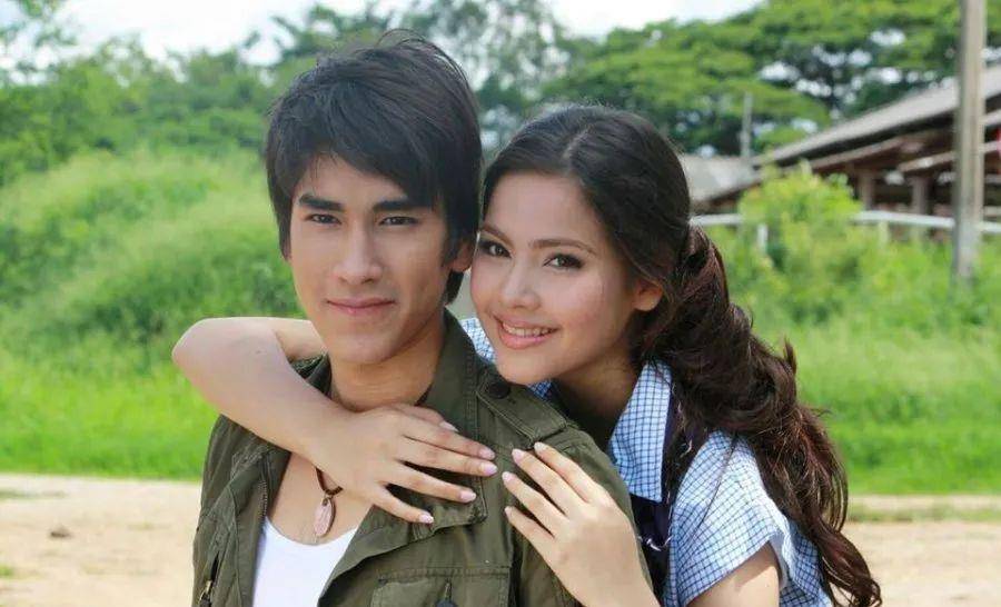 又一荧幕CP假戏真做？否认了8年后，终于公开恋情！全网磕疯！_Yaya_Nadech_事业